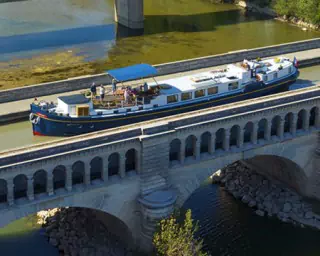 Hotel barges, the best cruises on the canals and rivers in France and ...