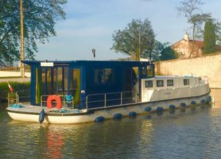 Self-drive boat rentals and barge charter cruises on canals, rivers ...