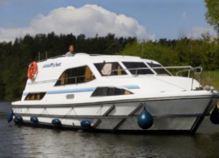 Self-drive boat rentals and barge charter cruises on canals, rivers ...
