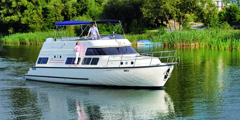 Locaboat by Riverly Europa 700 self-drive rental canal and river cruiser